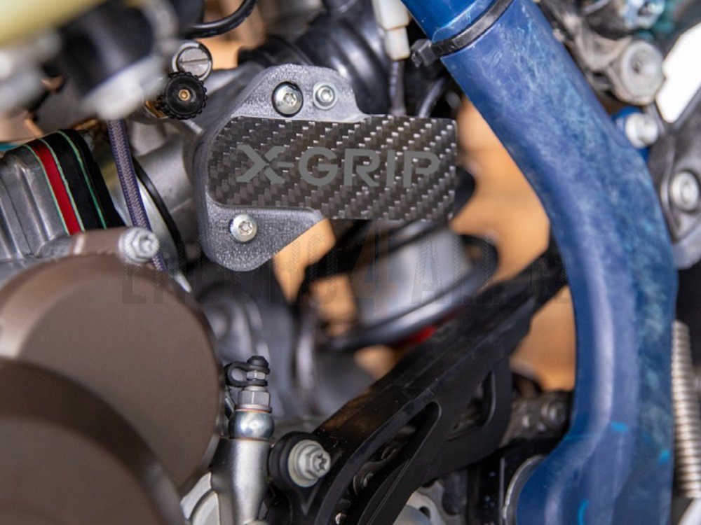 Karbonová ochrana senzoru škrtícího ventilu X-GRIP I Enduro4all.cz